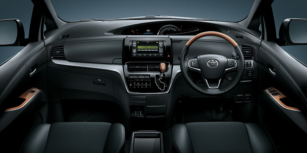 Toyota Commercial Vehicle Servicing | Borneo Motors Singapore