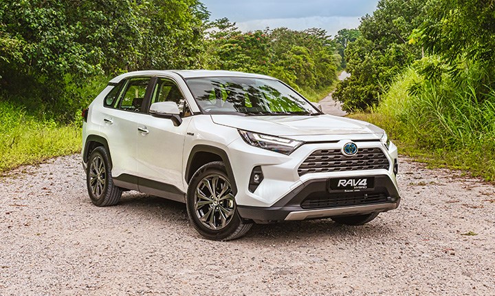 Toyota RAV4 Hybrid Car | Sporty SUV | Top-class Spaciousness